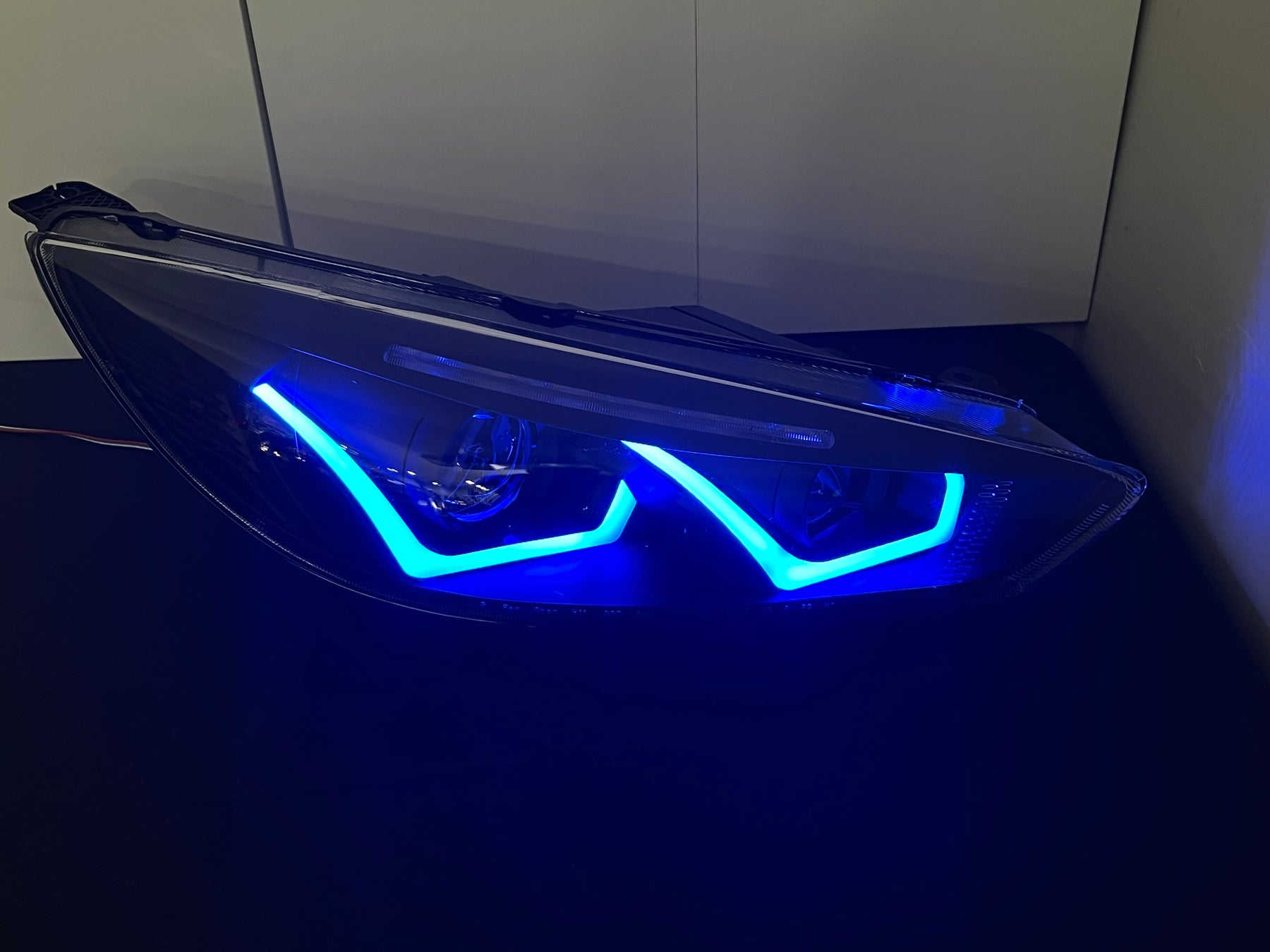 2015-2018 Ford Focus RGB Flow Series Headlights – Striker Lights